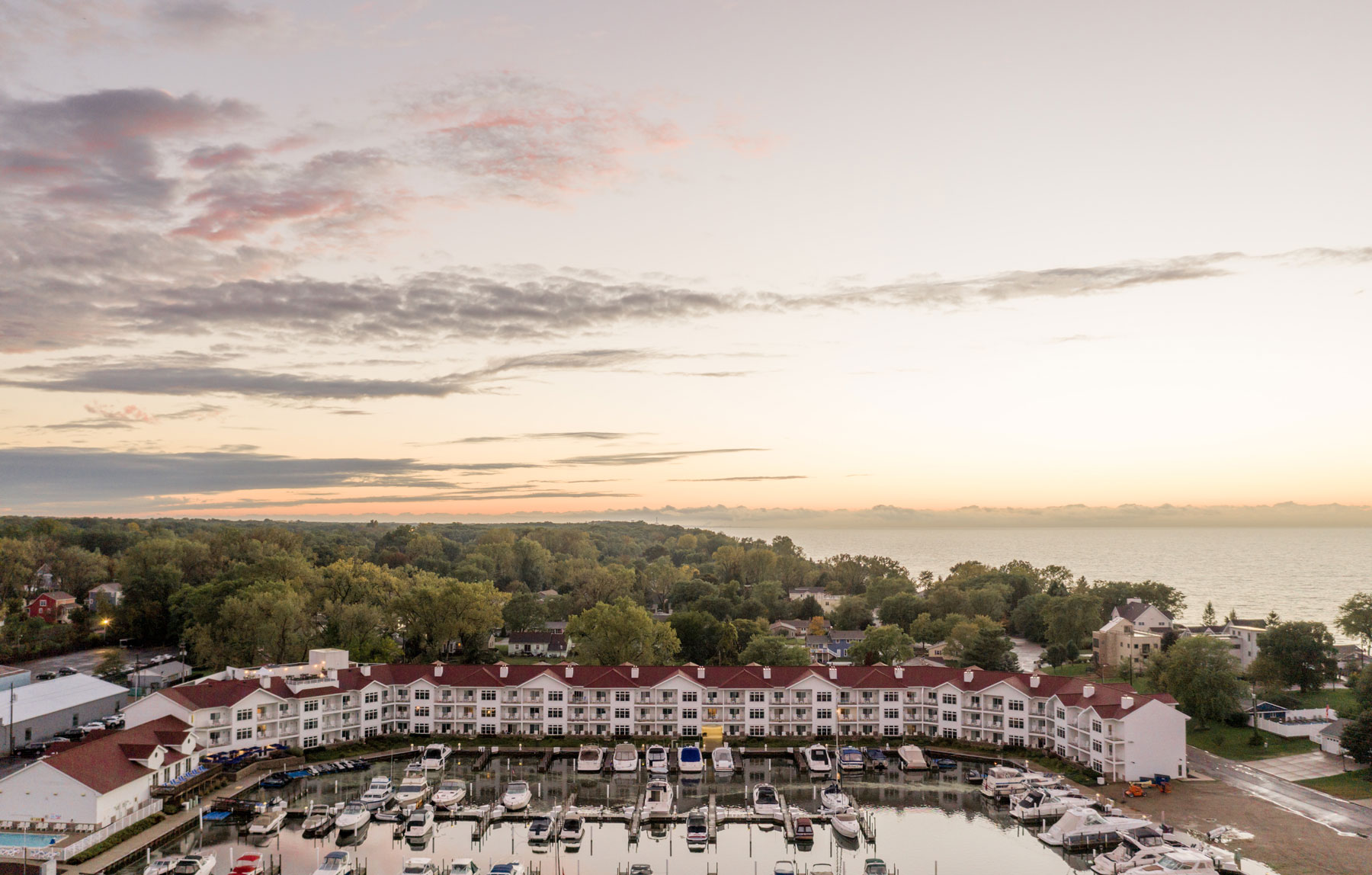 Seasonal Promotions, Packages & Special Offers | Marina Grand Resort